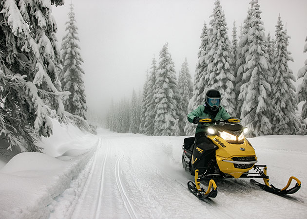 Discover the Ski-Doo lineup with Stratford