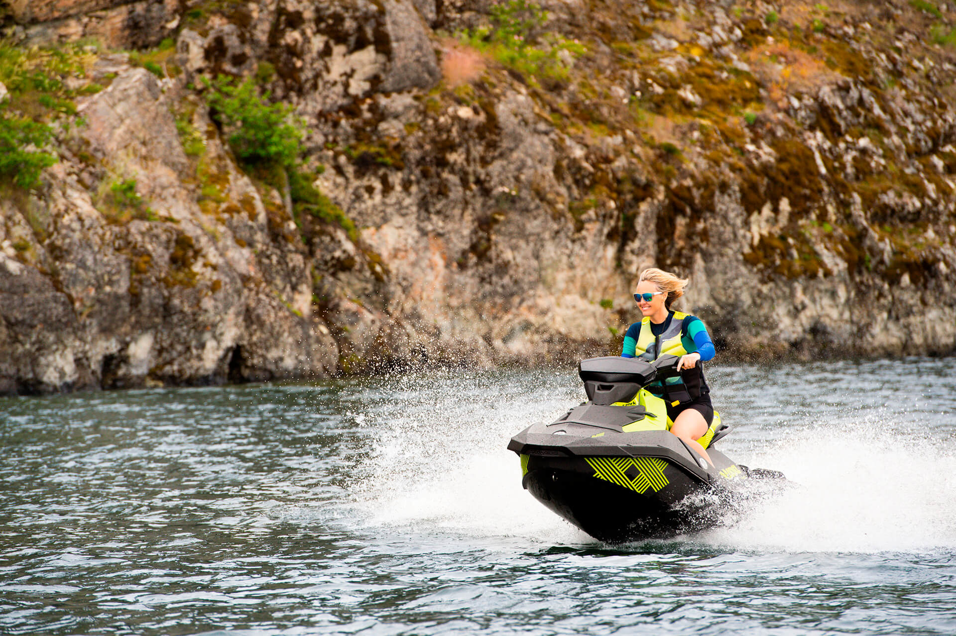 Sea-Doo Pontoon & PWC Dealership Coldwater, MI: Coldwater Lake Marina